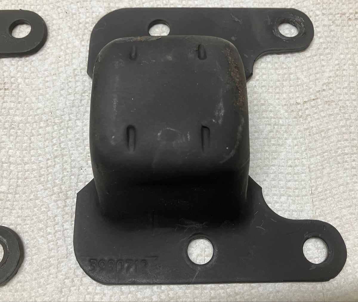 68 69 70 71 72 Chevelle Engine Frame Mount 350 396 Original 3980711 39 ...