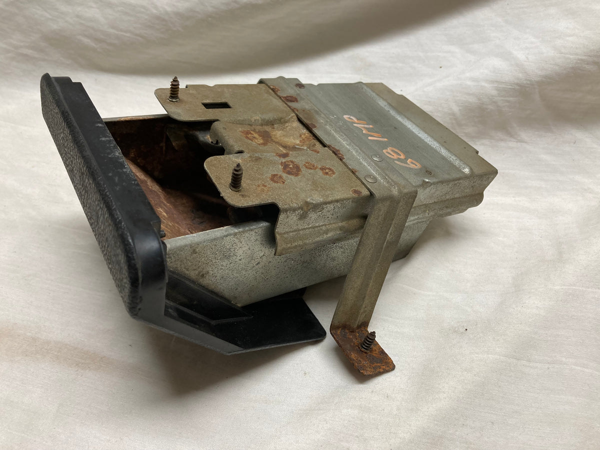 68 Impala Dash Ashtray and Track Assembly Original Caprice Bel Air Bis ...