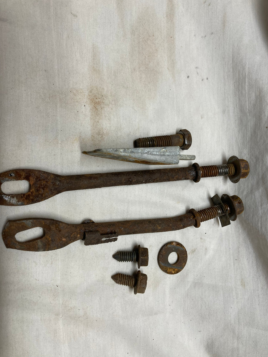 68 Chevelle Steering Column Support Rod and Mounting Hardware Original ...